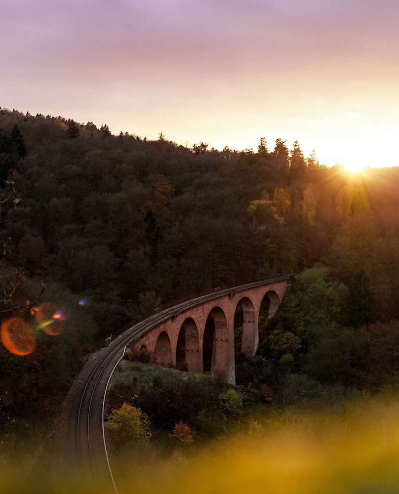 About us | Celebrating train journeys with viaduct
